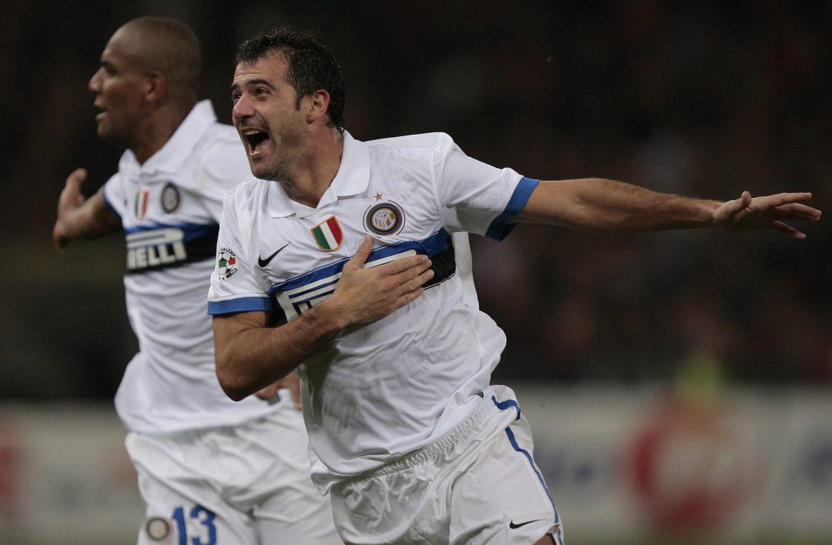 Video - Inter Highlight Dejan Stankovic's Classic Halfway Line Volley ...
