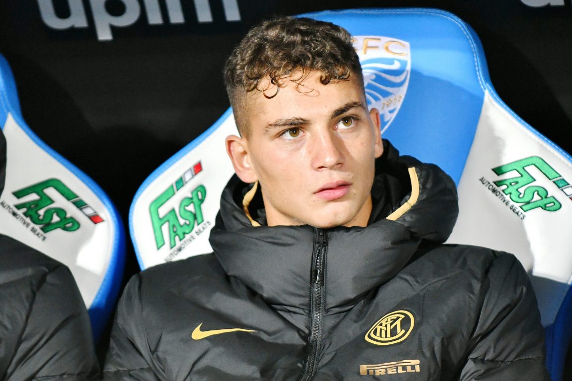 Photo - Inter Youngster Esposito Celebrates Debut For Loan Club SPAL ...