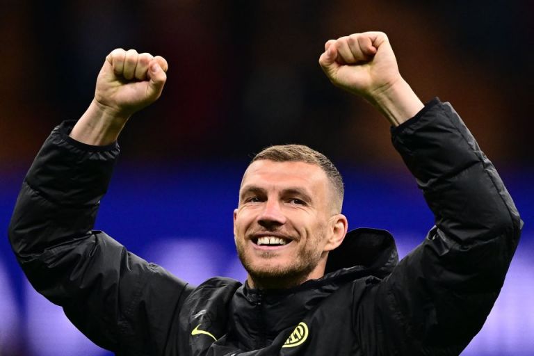 Inter Milan congratulate Edin Dzeko on 100 Nerazzurri appearances