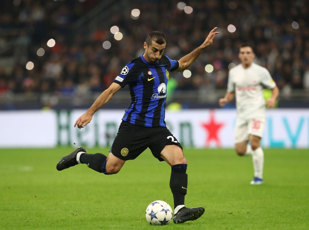 Inter midfielder Henrikh Mkhitaryan celebrates Serie A win vs Frosinone