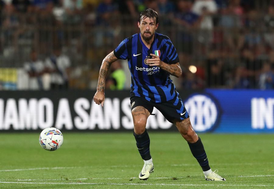 Inter Milan congratulates Francesco Acerbi for '100 appearances'